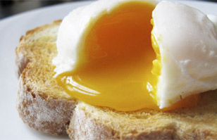 ¿Cómo preparar Huevos Escalfados o Pochados? | Cocina