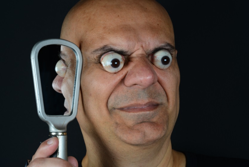 Brasileño logra bizarro récord Guinness por sus ojos: Mira su ...
