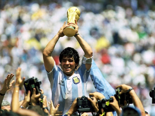 Nueva silueta de Maradona en los cielos argentinos emociona a los ...