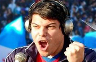 Insólito: Relator uruguayo ofrece "combos" a hincha chileno en Copa ...