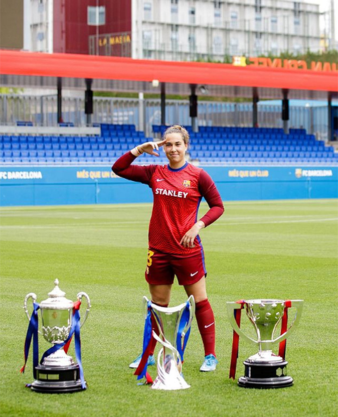 Fotos de Cata Coll, la portera española nominada al The Best 2023 ...