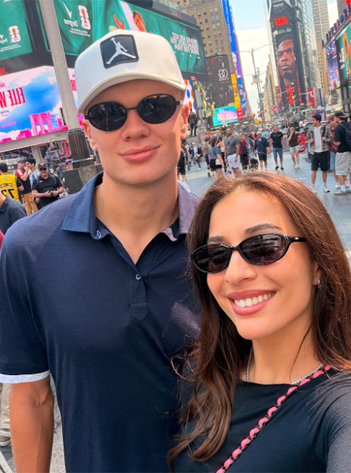 Fotos: Haaland pasea por las calles de Nueva York casi sin ser ...