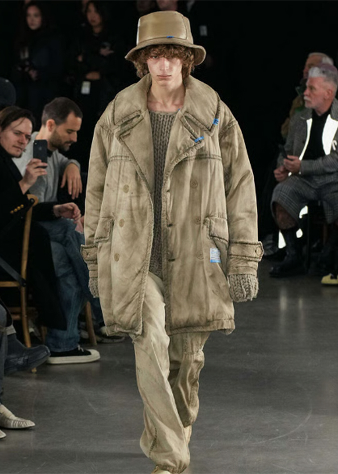 ¿Ropa de lujo? Colección que emula prendas sucias y desgastadas abre ...