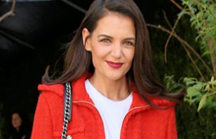 Katie Holmes da lecciones de cómo estos tres accesorios suman puntos a ...