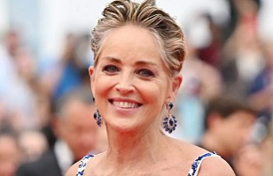 Sharon Stone mostró dos aplaudidos looks durante el desfile de Dolce ...