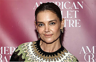 Katie Holmes recuerda una de las combinaciones de colores preferidas de ...