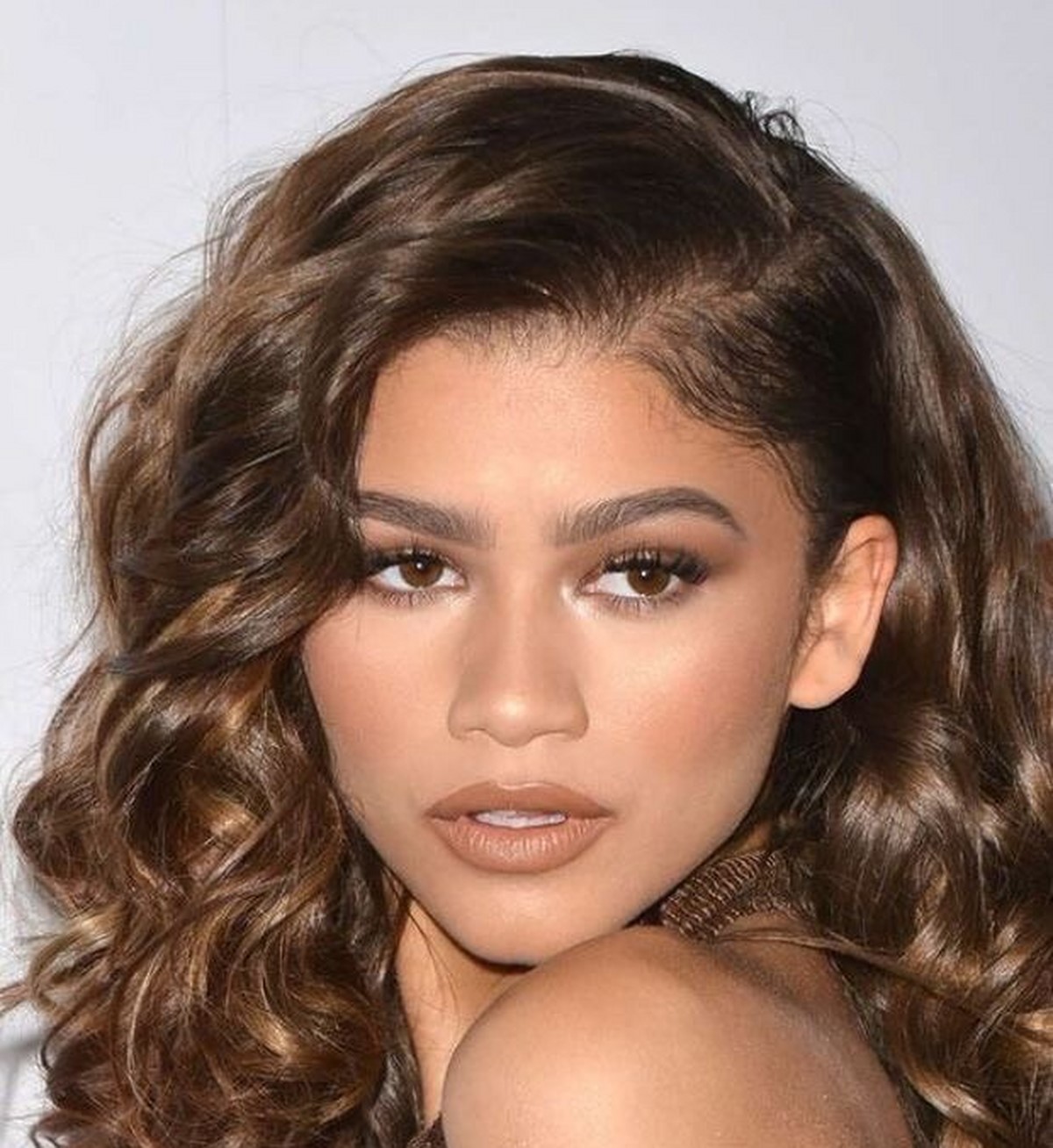 Cinco tintes de pelo para rejuvenecer tu rostro: Tips infalibles | Mujer Cinco tintes de pelo para rejuvenecer tu rostro: Tips infalibles | Mujer