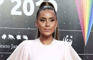 Cami publica fotos con un look que recordó a "Morticia": ¿Esconde su ...