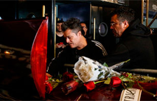 Masivo velorio despide a Tommy Rey en el Teatro Caupolicán | Música Pop