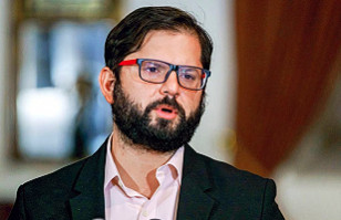 Presidente Boric aclaró rumores sobre si se ha "llevado algo de plata" en live de Instagram ...