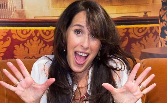 Así luce hoy Janice, una de las parejas más recordadas de Chandler en ...