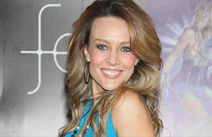 Artista mexicana "Fey" presentó un provocativo y explícito video en ...