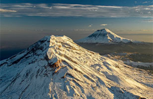 Curiosa fumarola de un volcán se volvió viral por su increíble forma ...